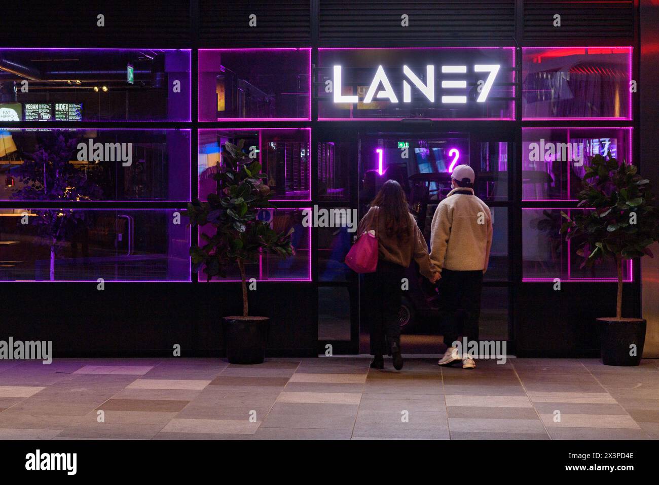 Lane 7 hi-res stock photography and images - Alamy