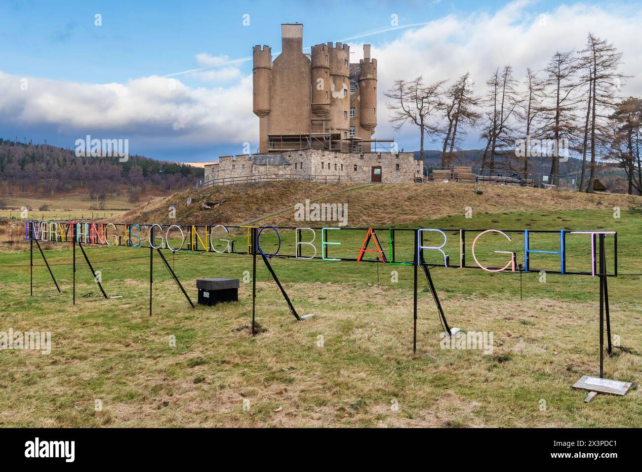 Braemar castle hi-res stock photography and images - Alamy