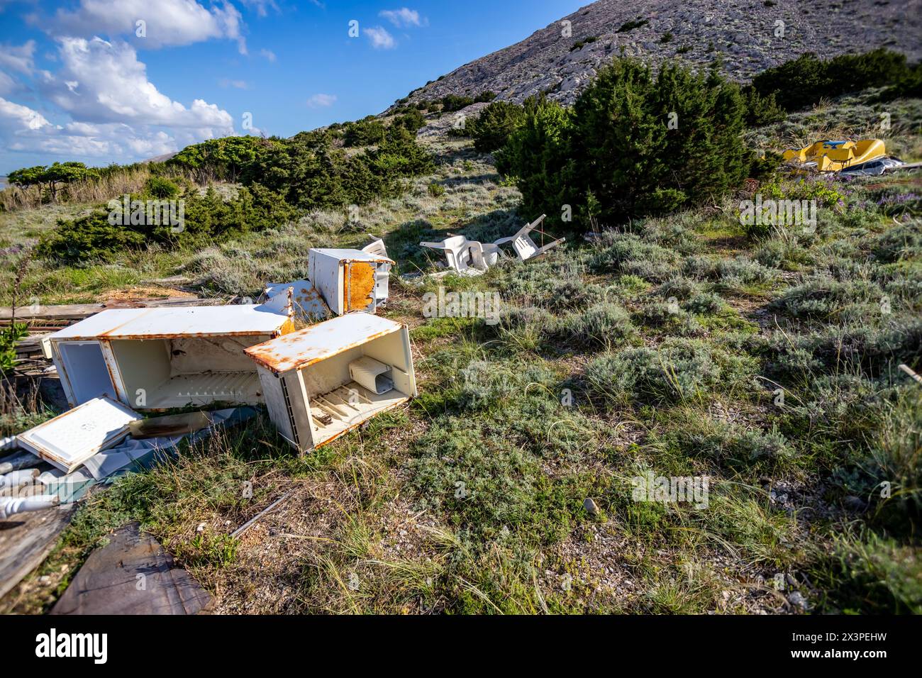 Environmental disaster earthquake hi-res stock photography and images ...