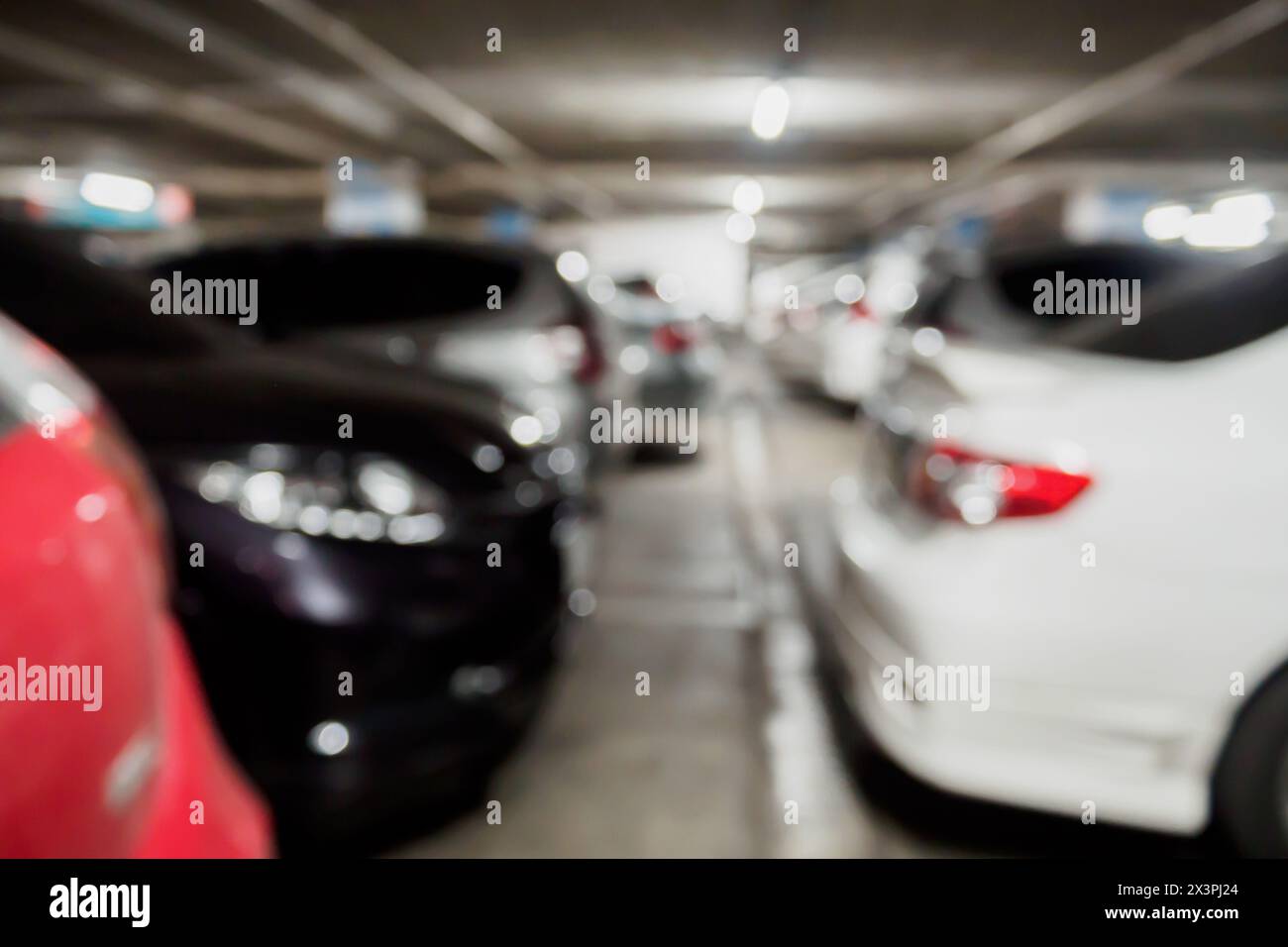 Inside shopping mall hi-res stock photography and images - Alamy