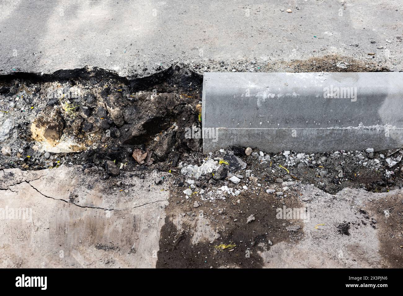 Curb stone hi-res stock photography and images - Alamy