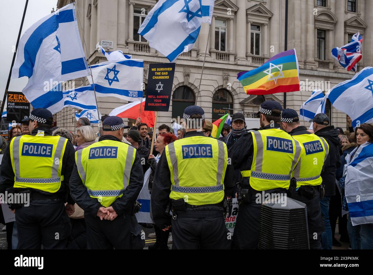 London, UK. 27th Apr, 2024. Metropolitan Police Officers stand in front ...
