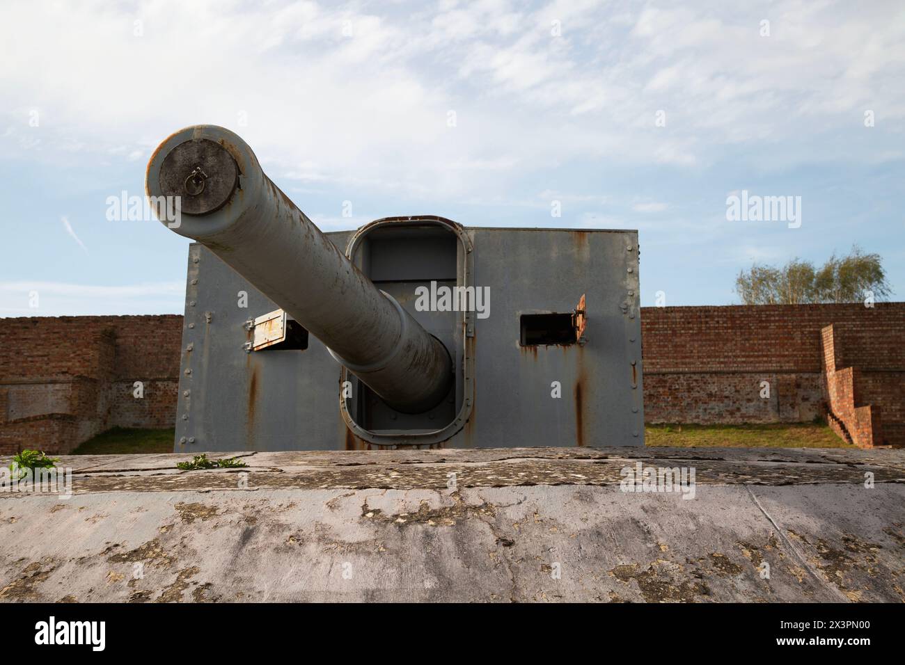9.2 in BL Mk 10* Coast Defence Gun on Mk VII mount was mounted on Spur ...