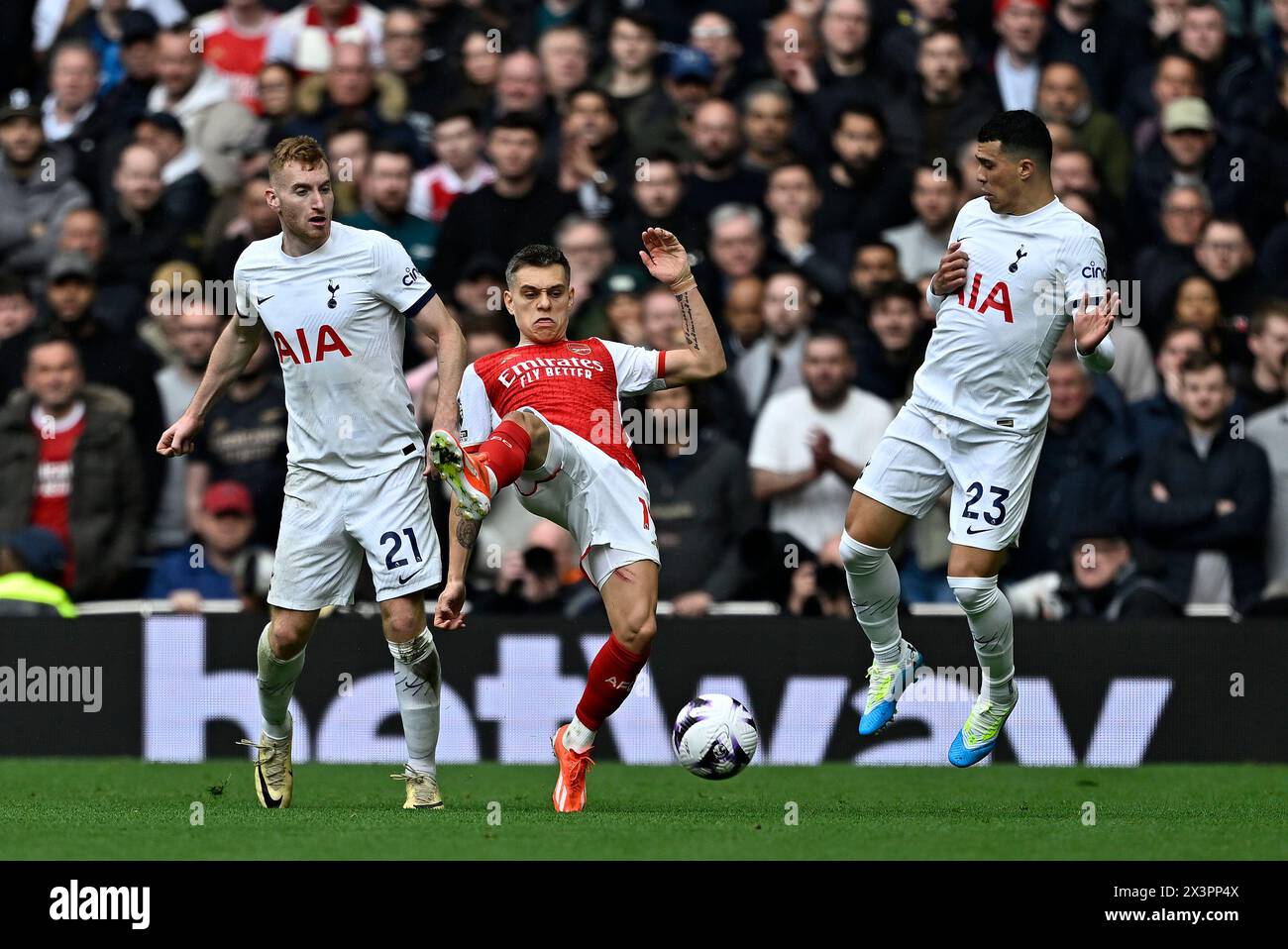 Leandro trossard football hi-res stock photography and images - Alamy