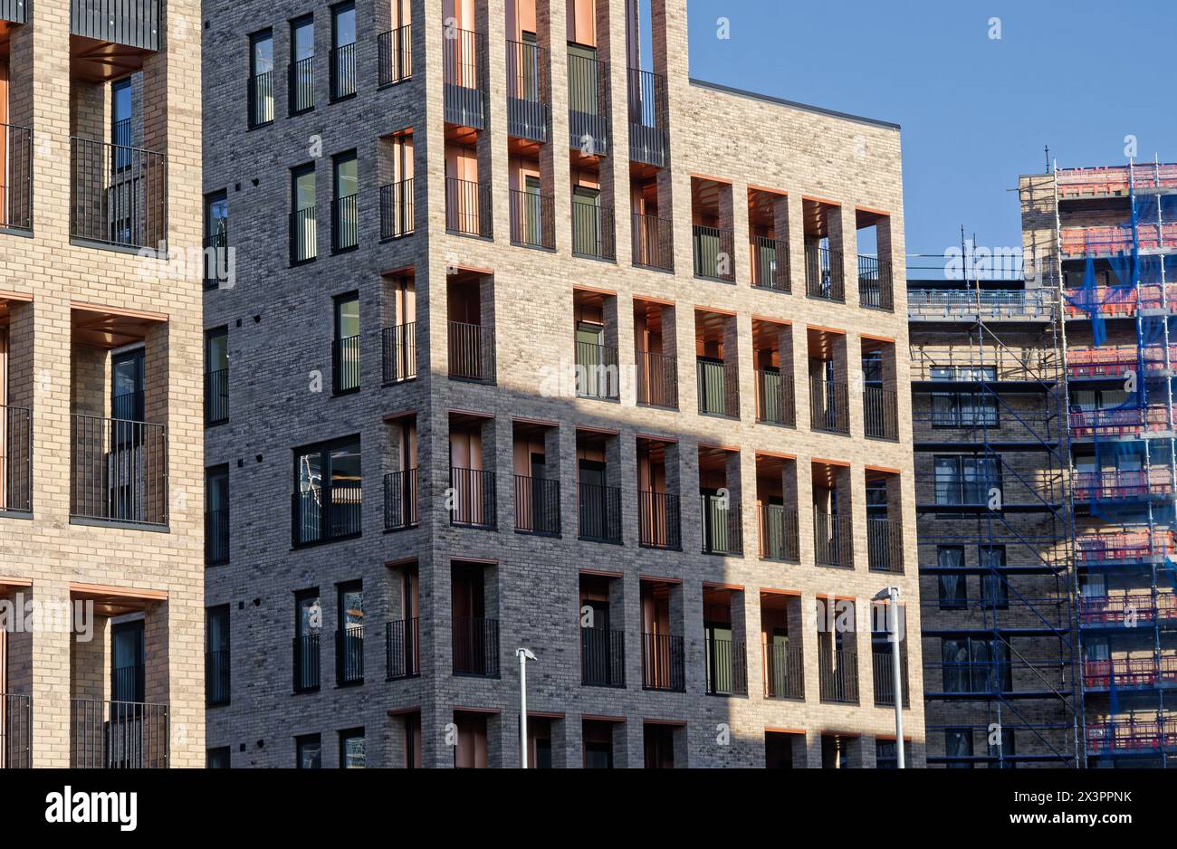 Modern high rise flats at new development Stock Photo - Alamy
