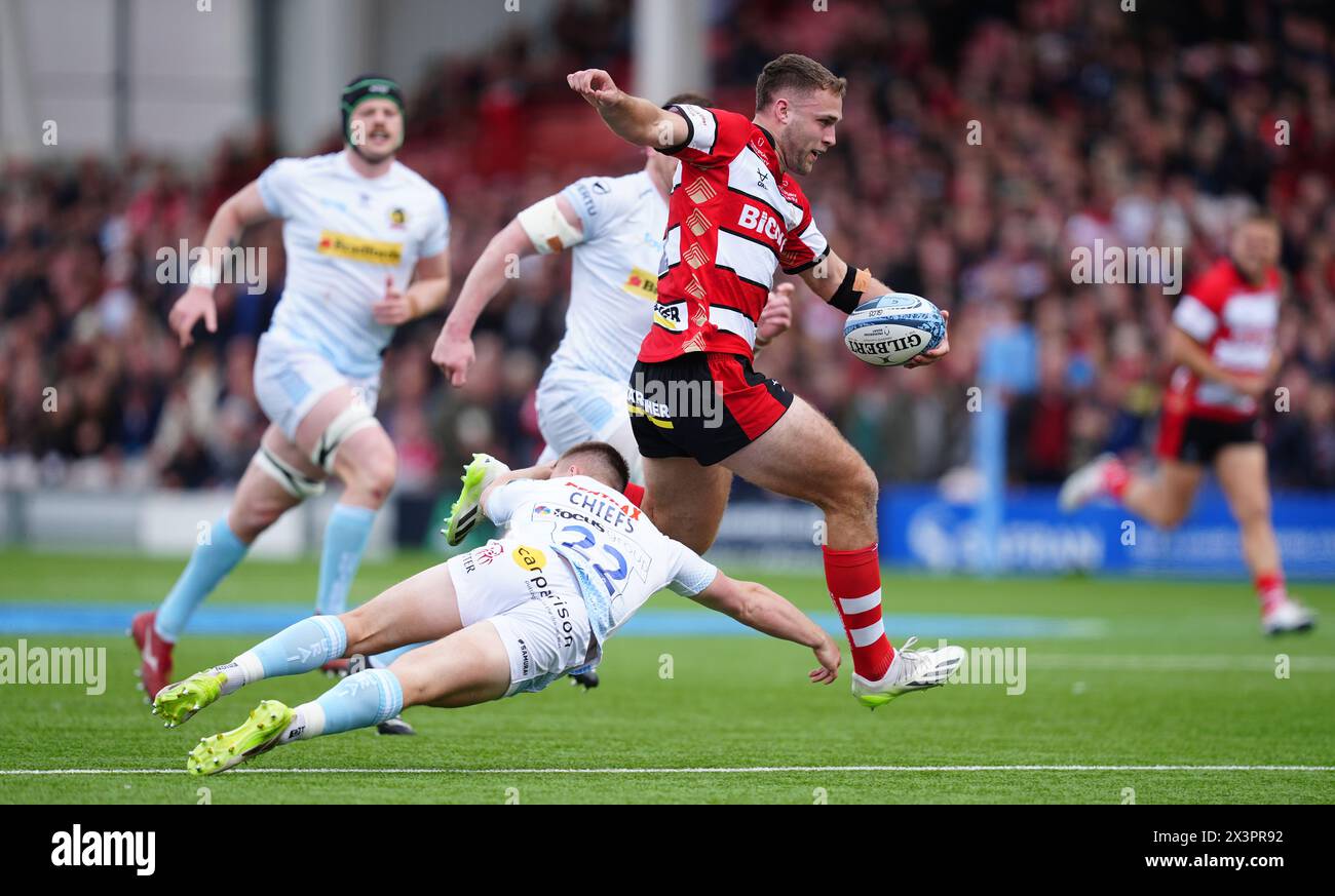 Gloucester's Max Llewellyn gets past Exeter Chiefs' Will Haydon-Wood ...