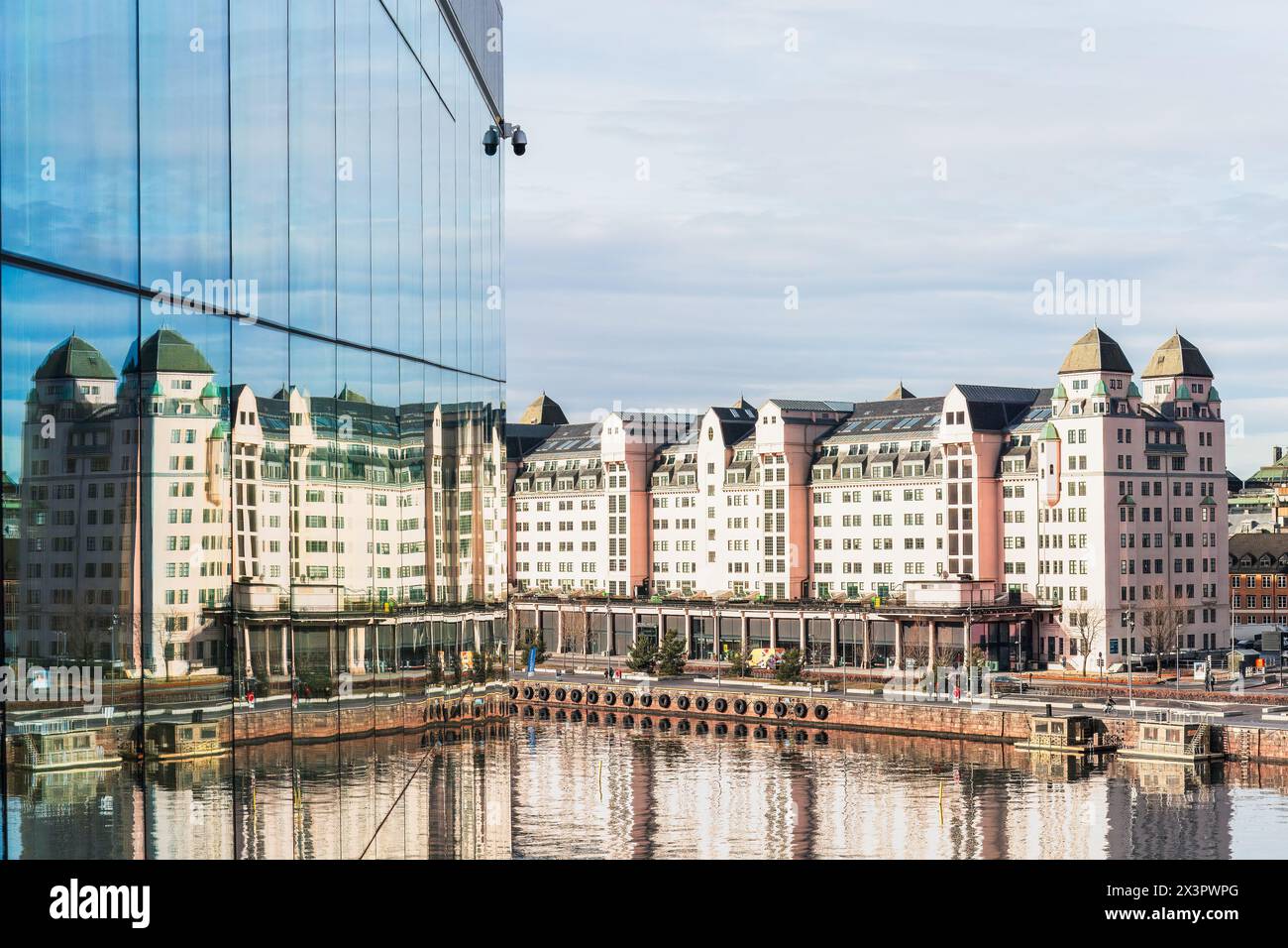 Glass facade oslo opera house hi-res stock photography and images - Alamy