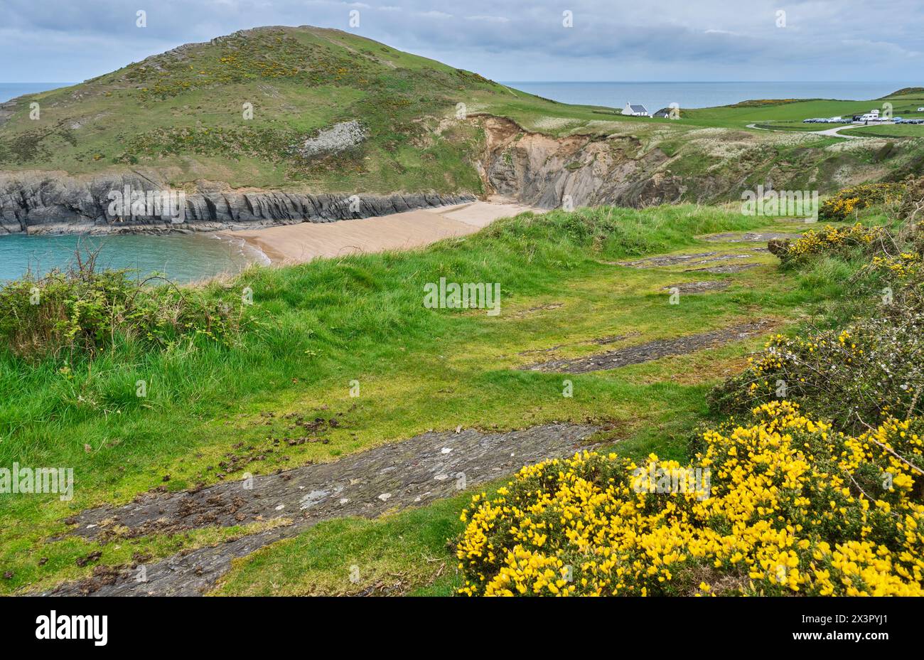 Mwnt Beach and Eglwys y Grog (Holy Cross Church) Mwnt, Cardigan ...