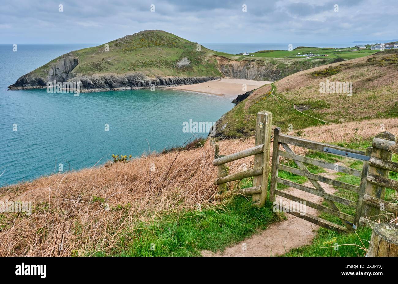 Mwnt Beach and Eglwys y Grog (Holy Cross Church) Mwnt, Cardigan ...