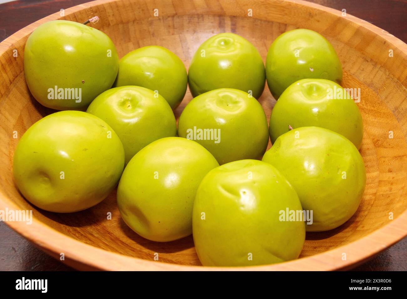 Green apple on a table in Rio de Janeiro, Brazil Stock Photo - Alamy