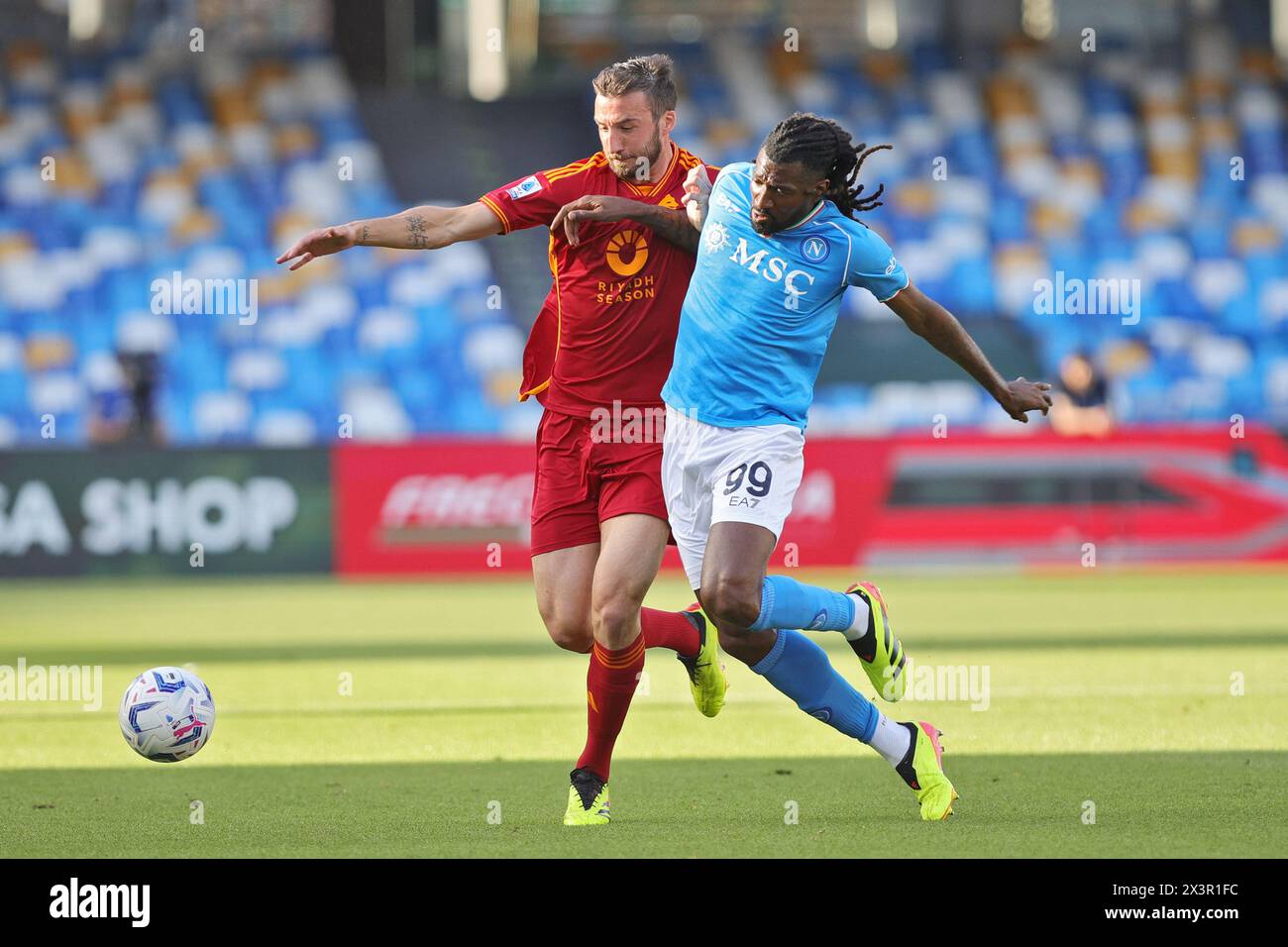 Naples, Italie. 28th Apr, 2024. Bryan Cristante of Roma vies for the ...