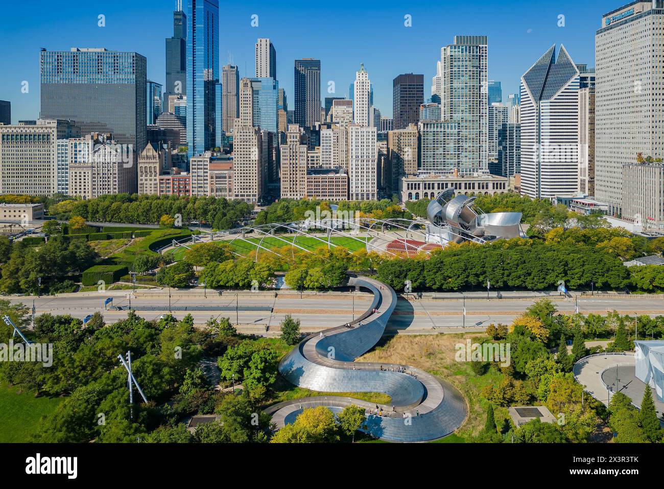 Aerial view of the BP Pedestrian Bridge and cityscape at Chicago Stock ...