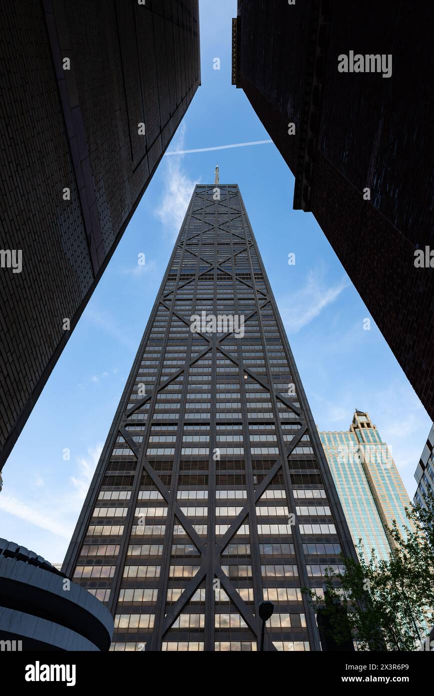 View of downtown building from alleyway in Chicago, Illinois, USA Stock ...