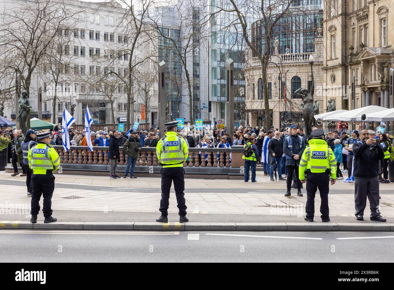 Leeds, UK. 28 APR, 2024. Police stand watch over Pro Israeli supporters ...