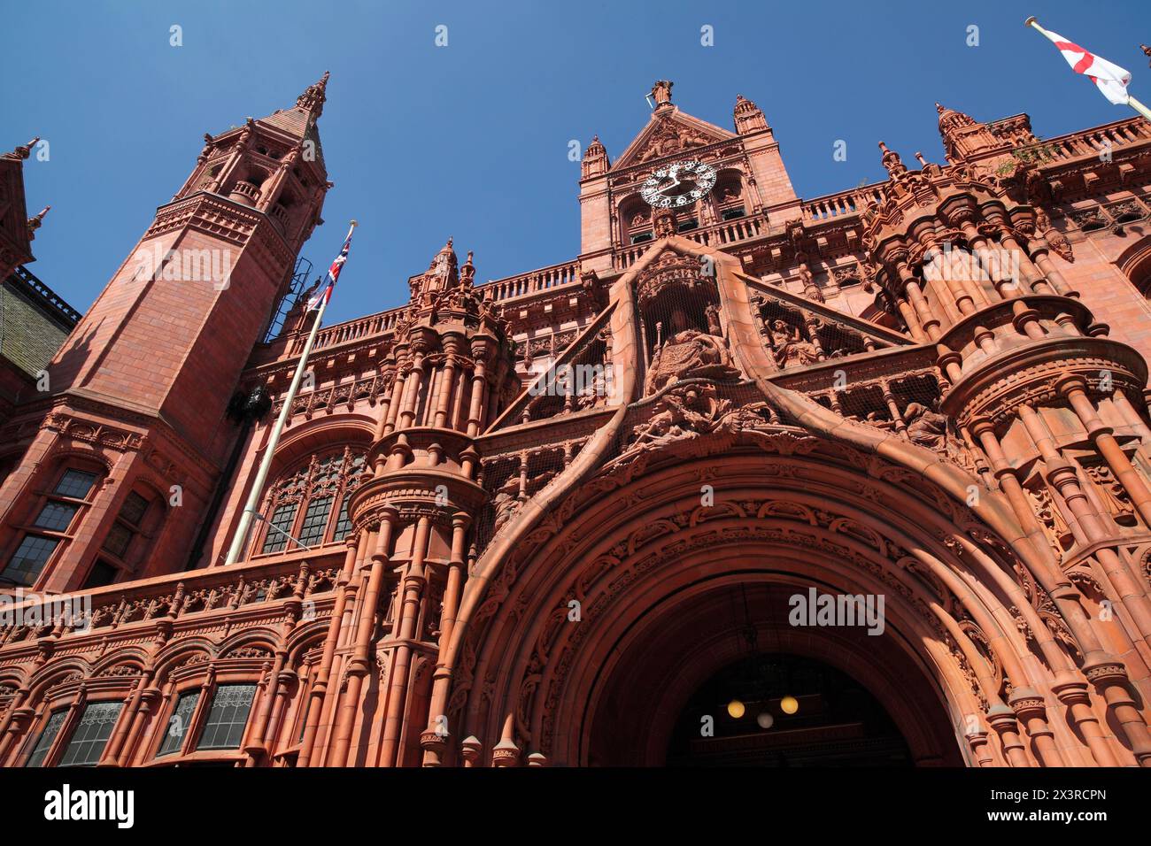 Arch over the main entrance to the Victoria Law Courts, Birmingham ...
