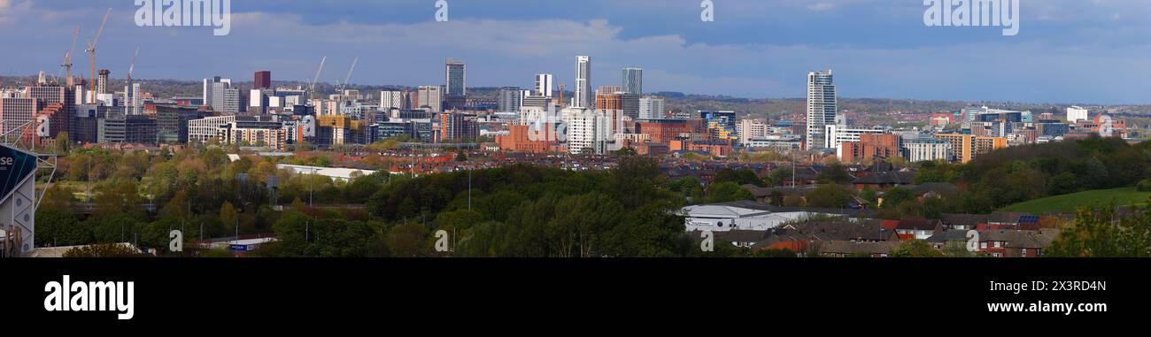 Distant views of leeds city centre hi-res stock photography and images ...