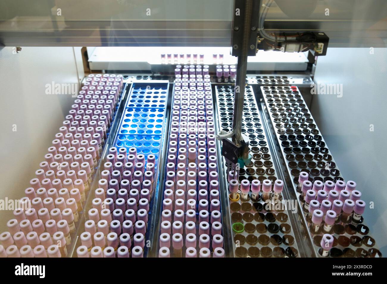 Hematologic counter hi-res stock photography and images - Alamy