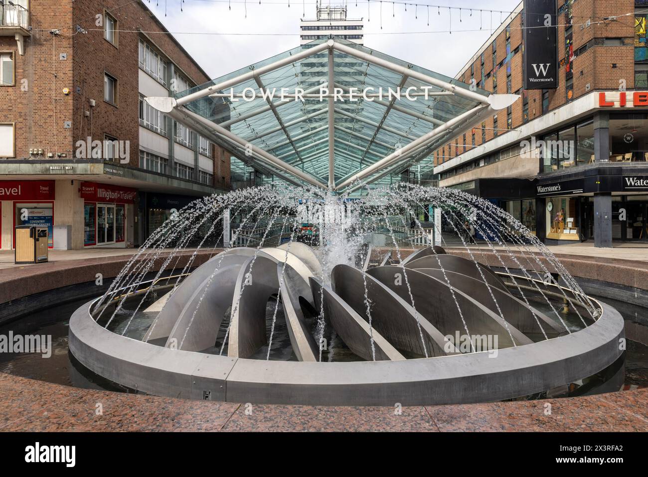 The City Centre Fountain and Lower Precinct, Coventry Stock Photo - Alamy