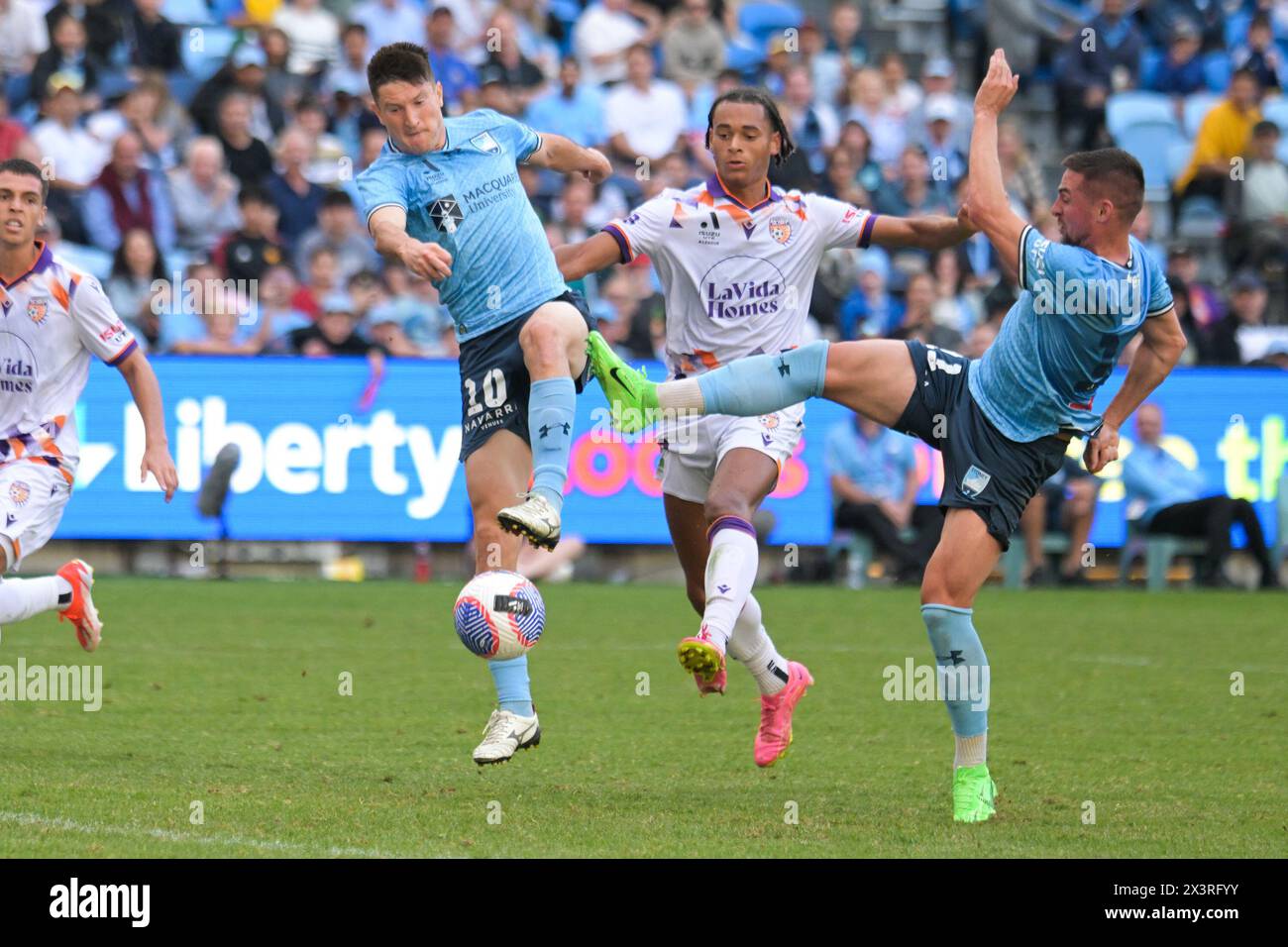 Sydney, Australia. 28th Apr, 2024. Joseph Lolley (L), Robert Mak (R) of ...