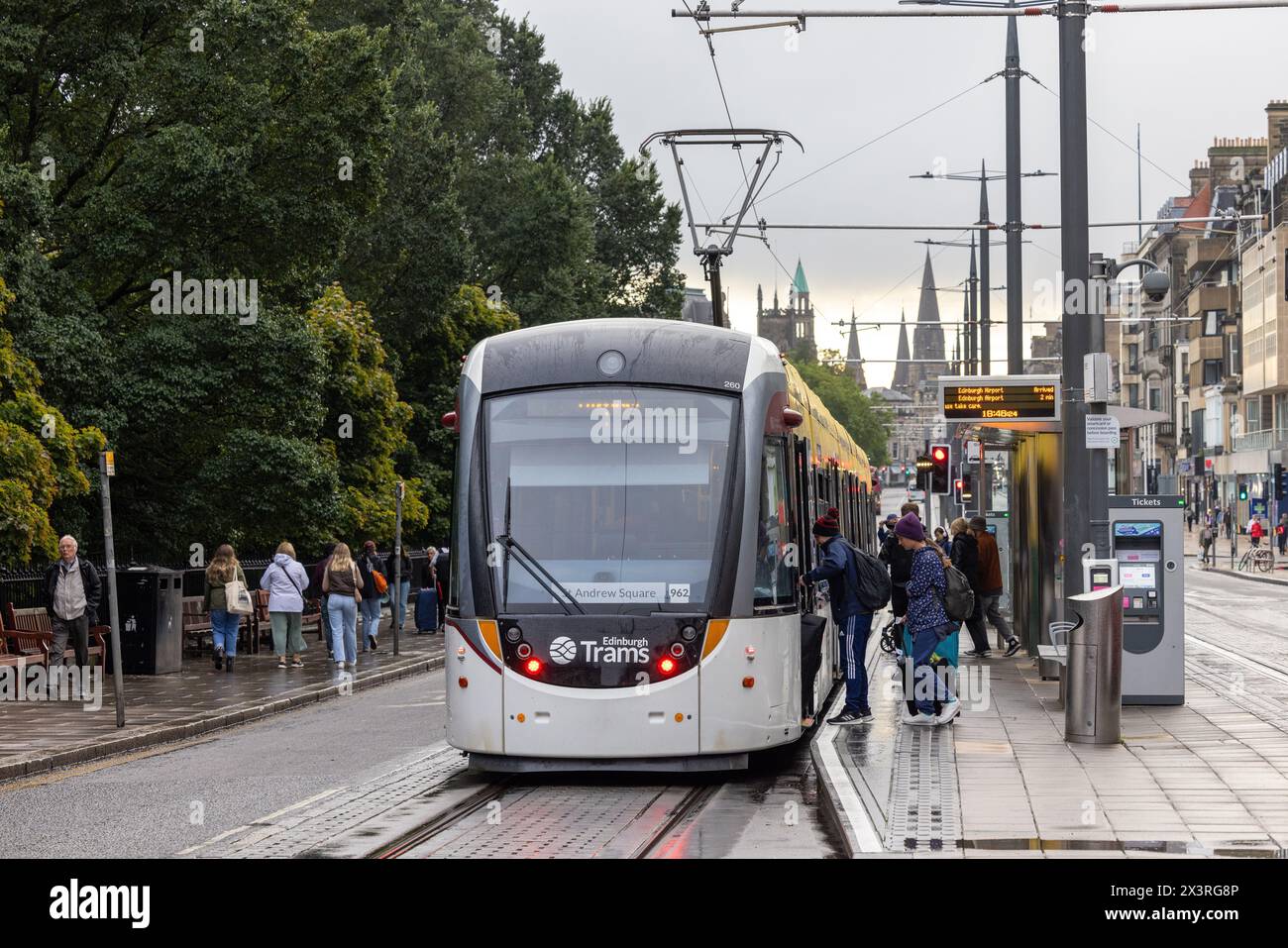 Tram edinburgh scotland hi-res stock photography and images - Alamy