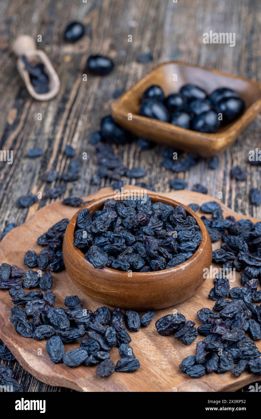 dry blue raisins from large grapes, dried seedless raisins Stock Photo ...