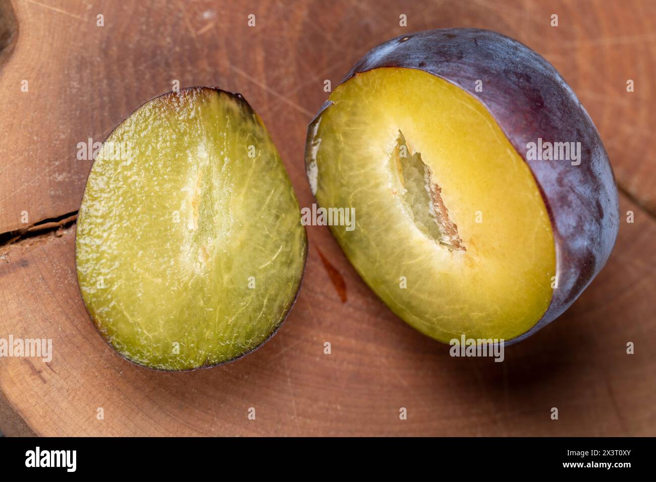 fresh purple plum on the table, delicious fresh harvest plum oval shape ...