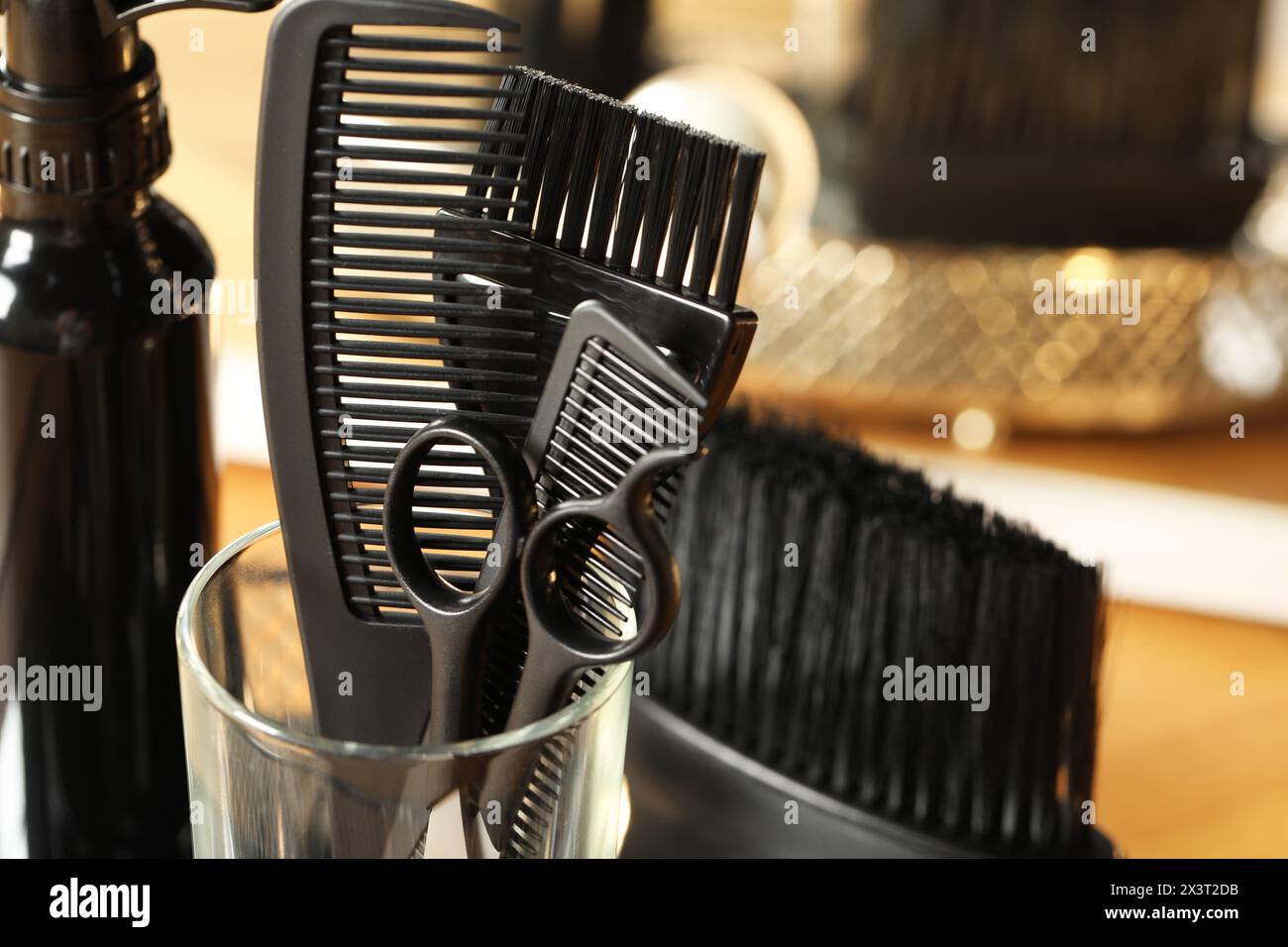 Beauty salon tools hi-res stock photography and images - Alamy
