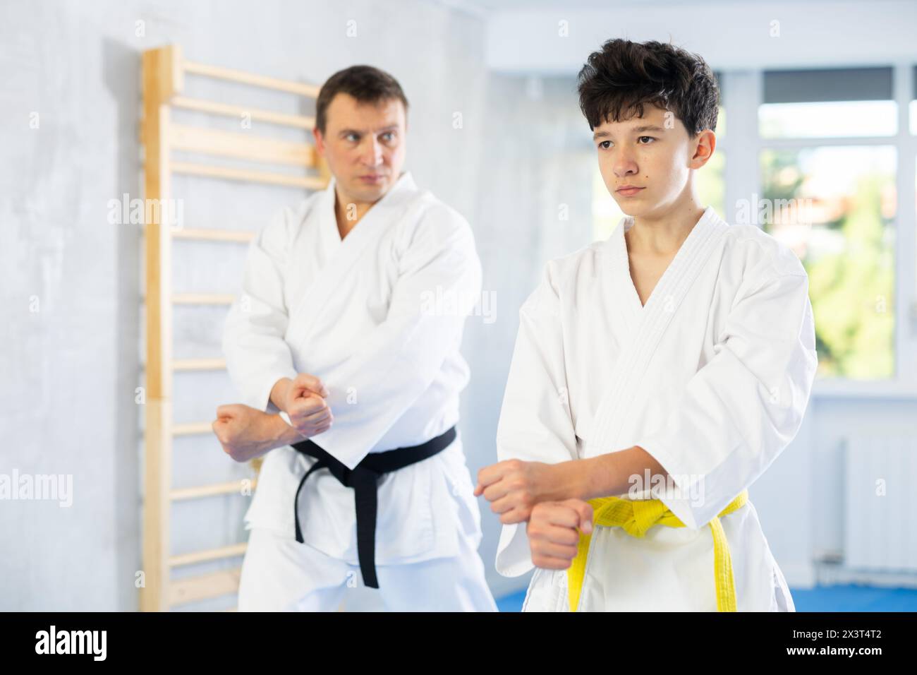 Karate class teen hi-res stock photography and images - Alamy