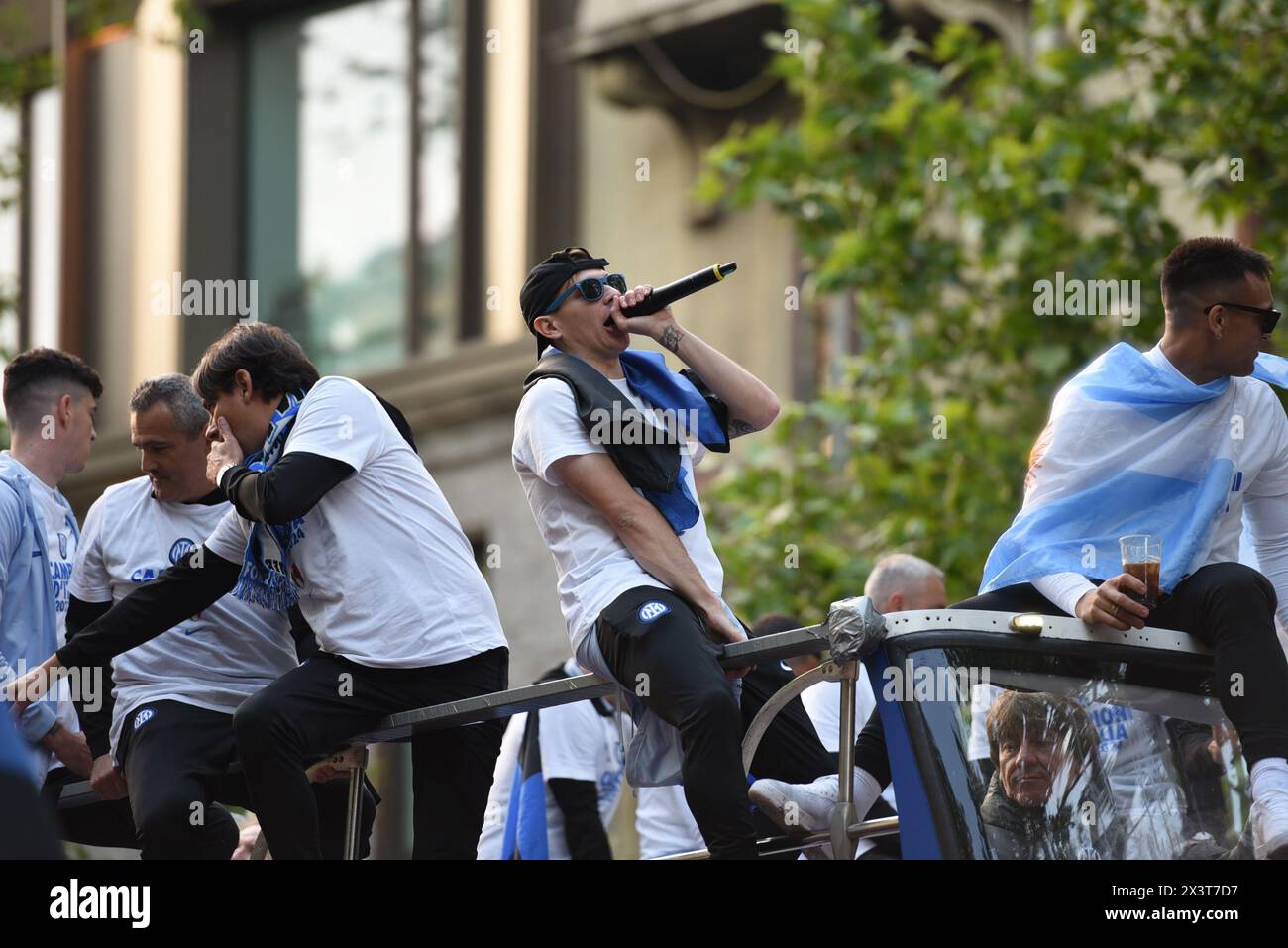 Milan, Italy. 28th Apr, 2024. FC Internazionale team parades through ...