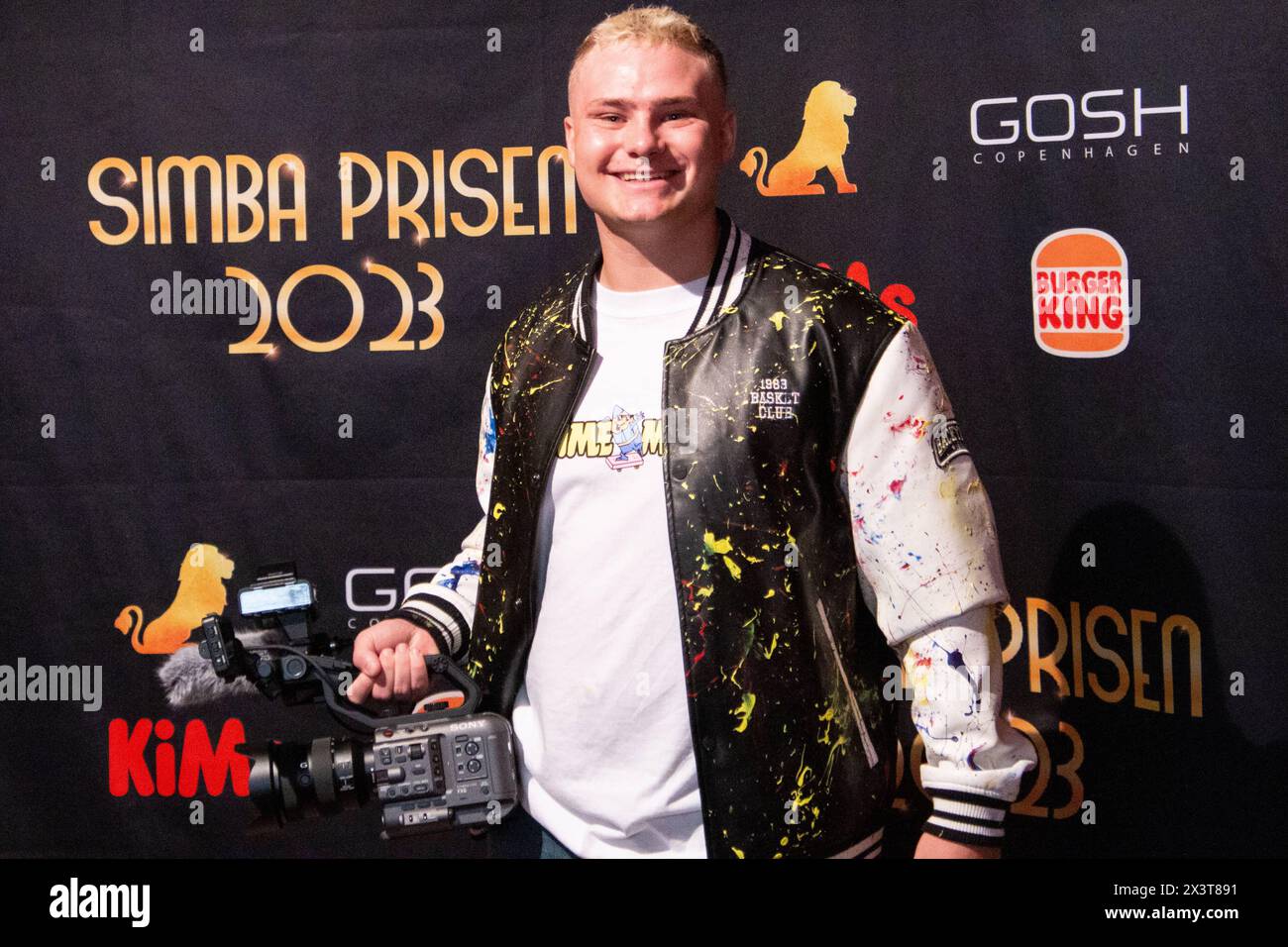 Mathias Hougaard arrives on the gold carpet at the Simba Prisen 2023 in ...