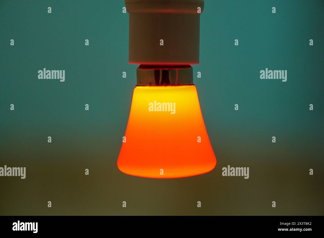 Light bulb and orange hi-res stock photography and images - Alamy
