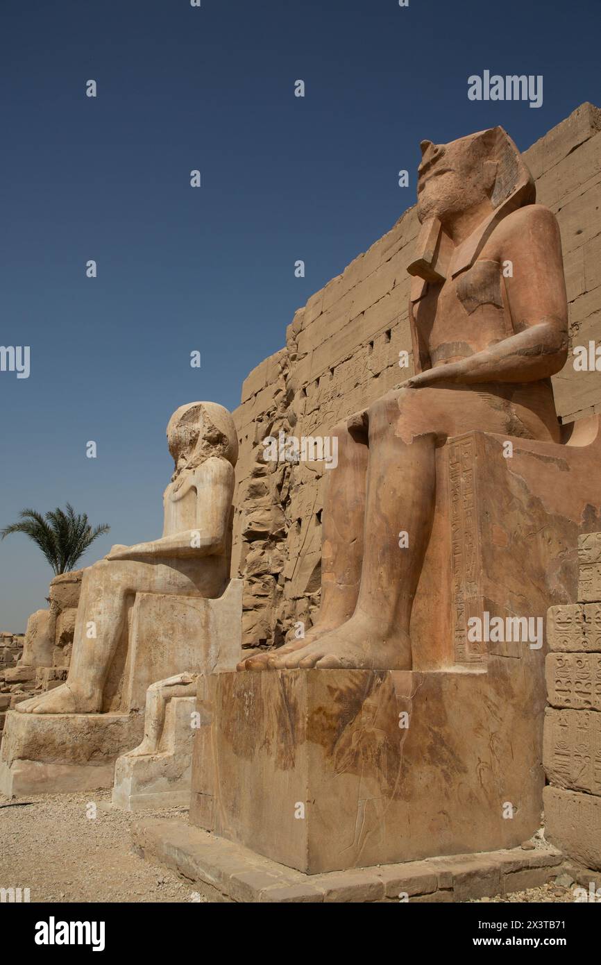 Seated Pharaohs, Pylon 8, Karnak Temple Complex, UNESCO World Heritage ...