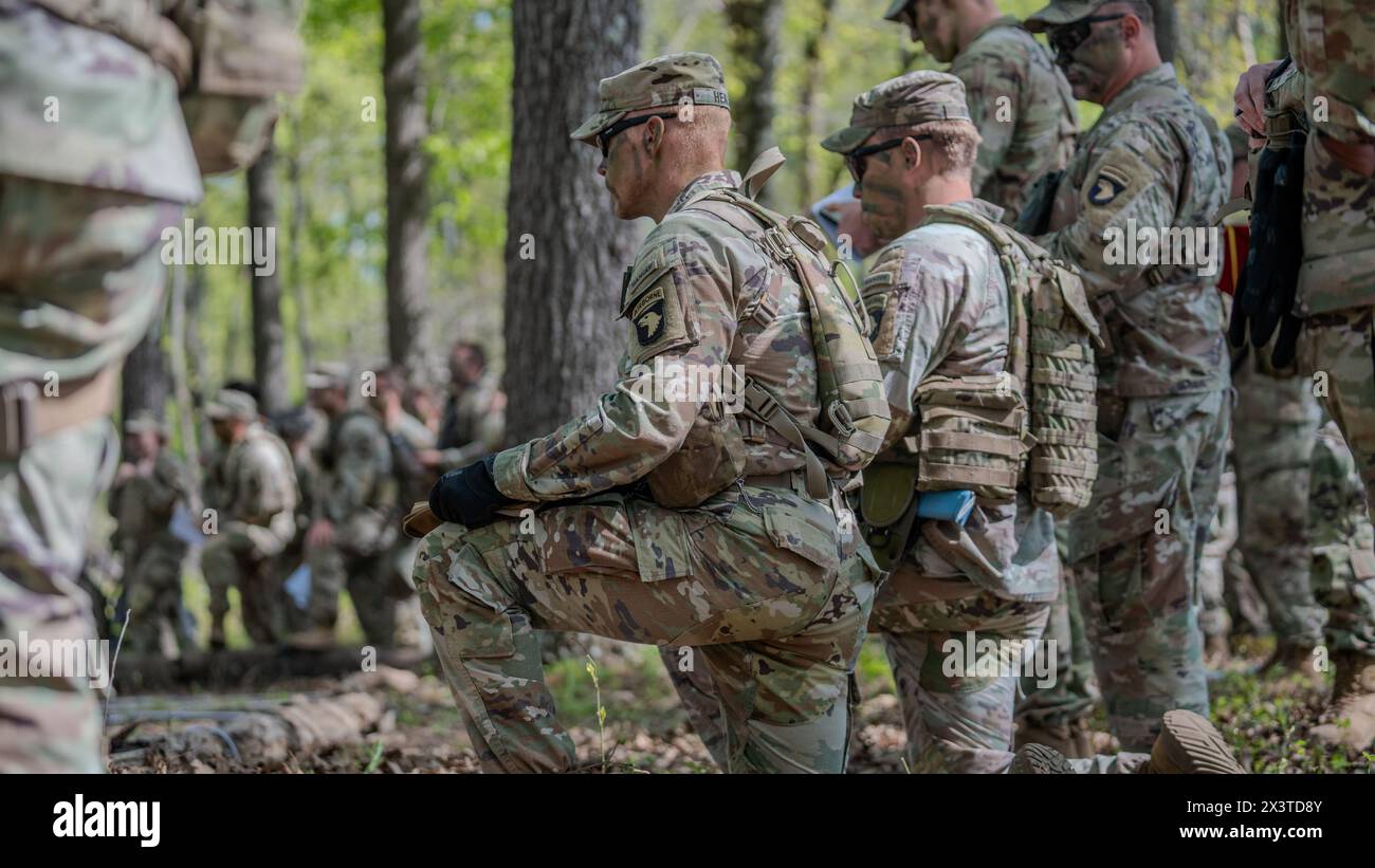 Soldiers of 2nd Brigade Combat Team, 101st Airborne Division (Air ...