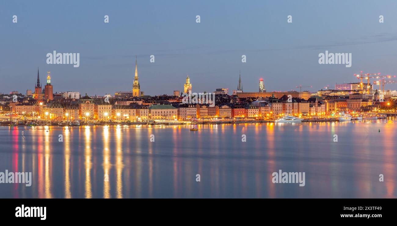 Night stockholm embankment hi-res stock photography and images - Alamy