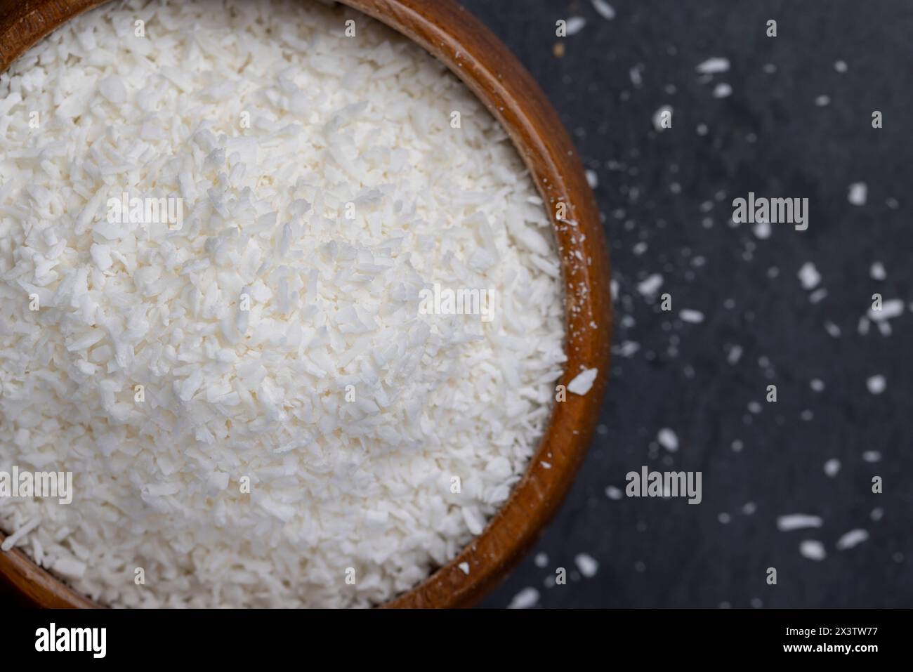 dry white coconut chips for adding to desserts, finely chopped coconut ...
