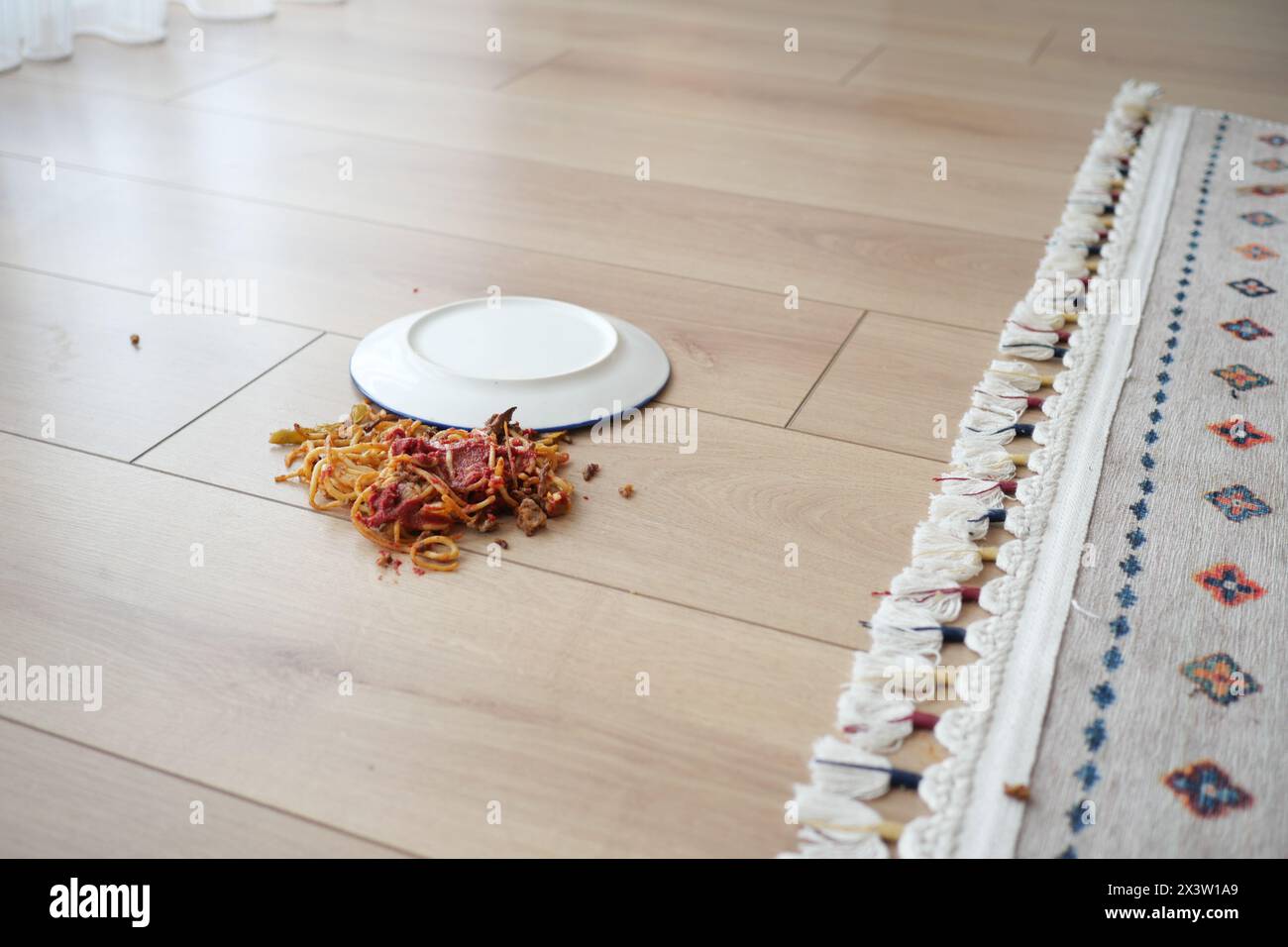 Spaghetti sauce spill hi-res stock photography and images - Alamy