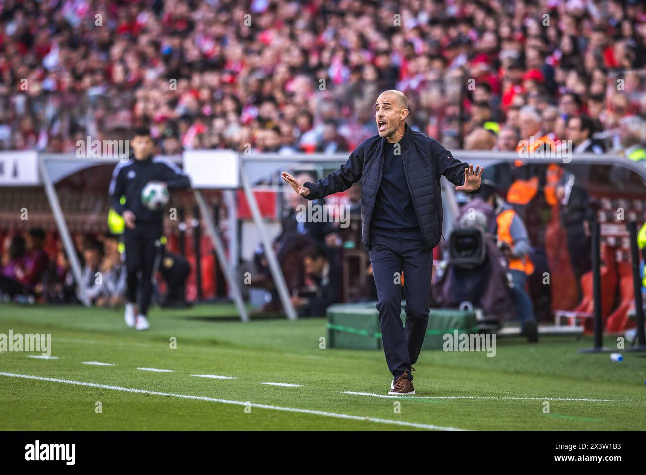 Lisbon, Portugal. 27th Apr, 2024. SC Braga coach Rui Duarte seen during ...