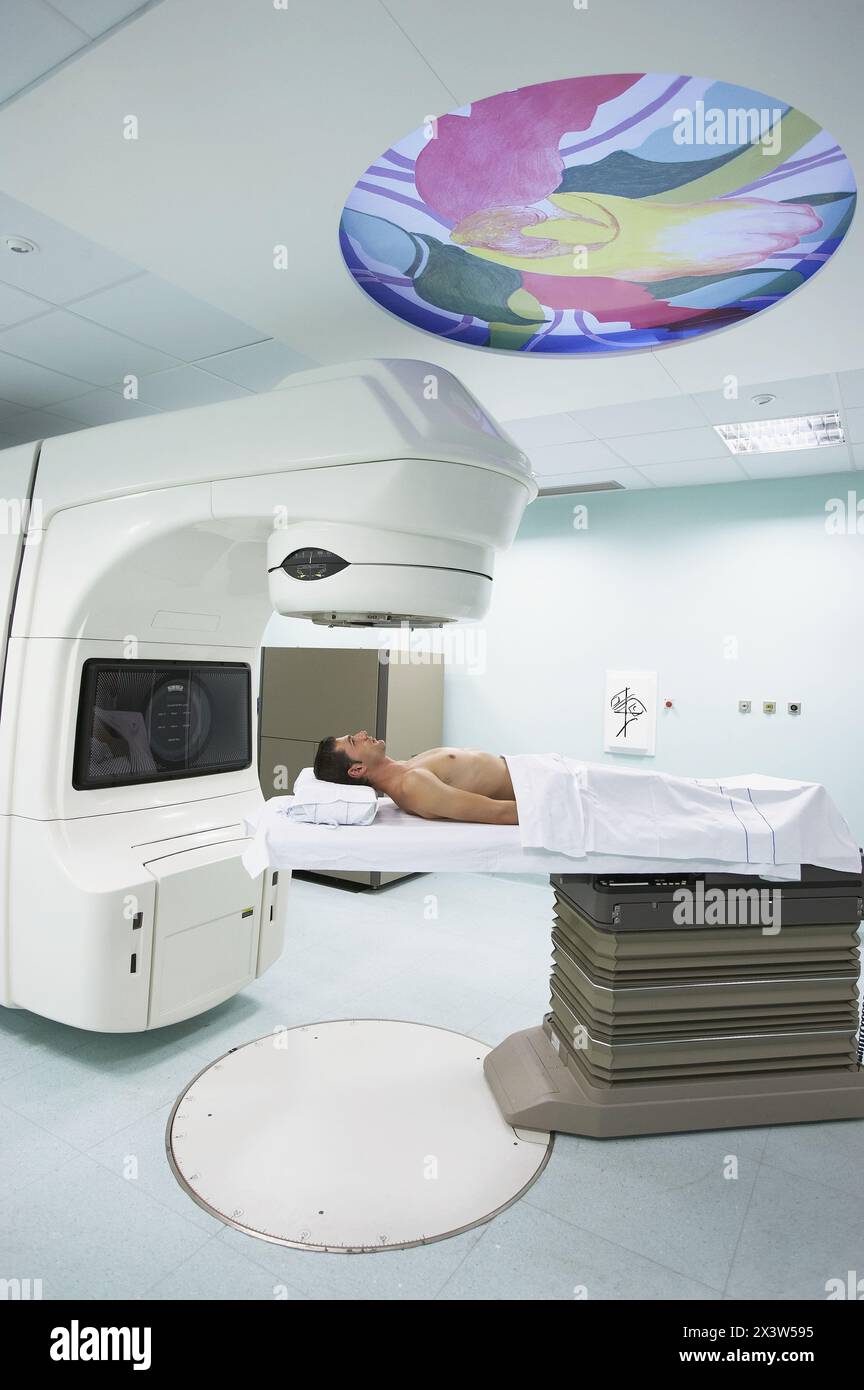 Linear accelerators hi-res stock photography and images - Alamy