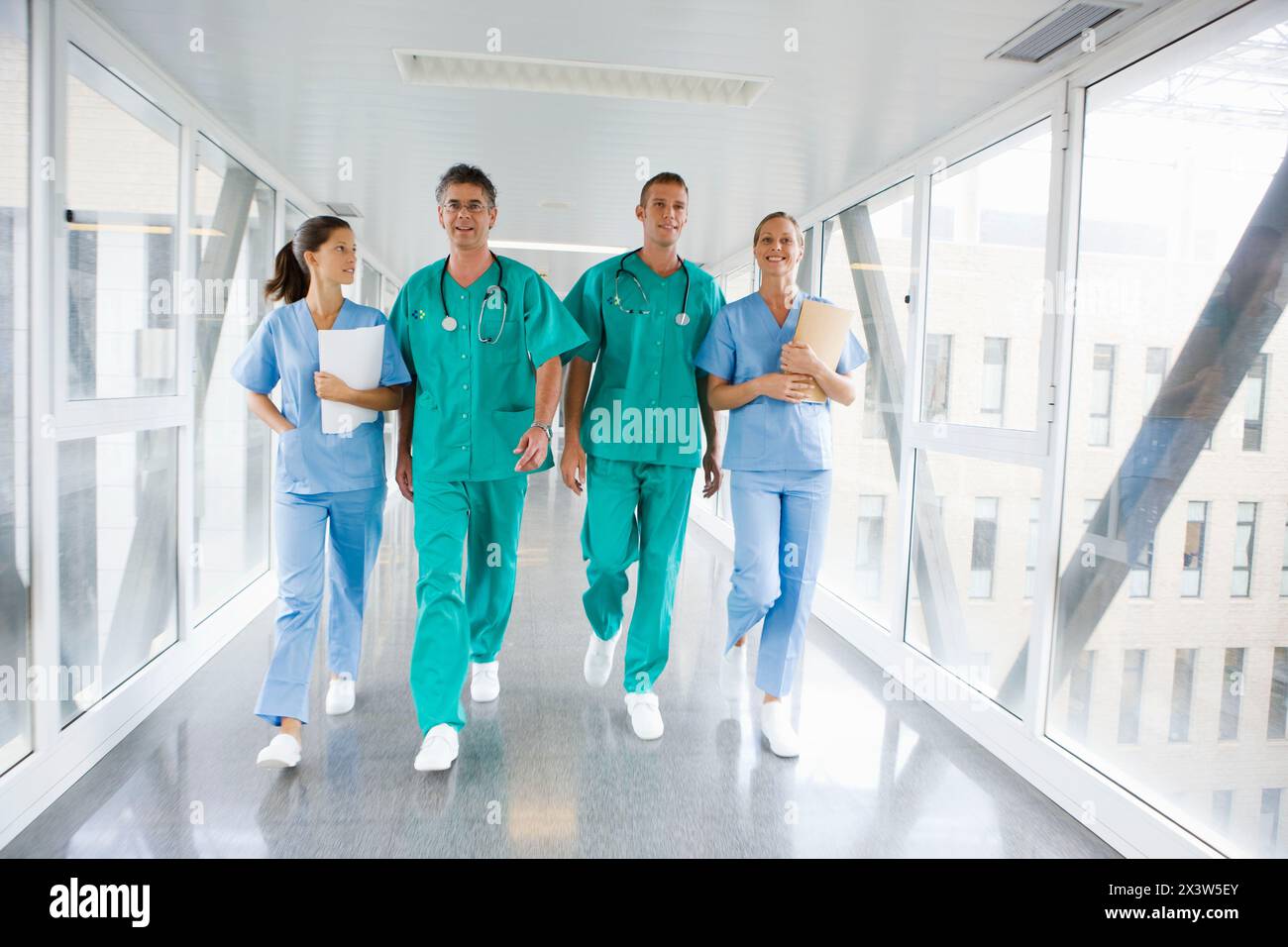 Medicine persons hi-res stock photography and images - Alamy