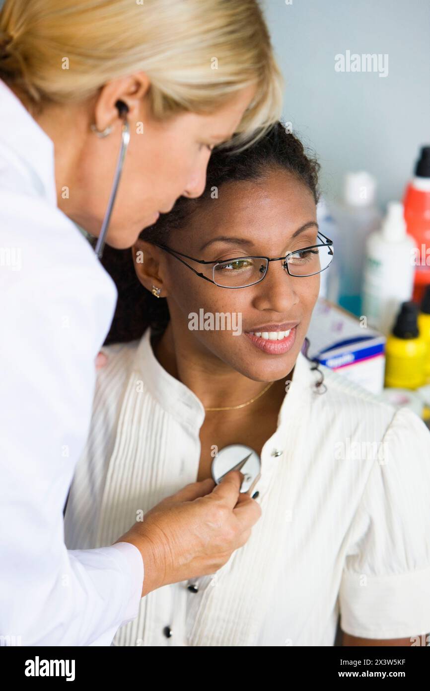 Healthcare medicine two color hi-res stock photography and images - Alamy