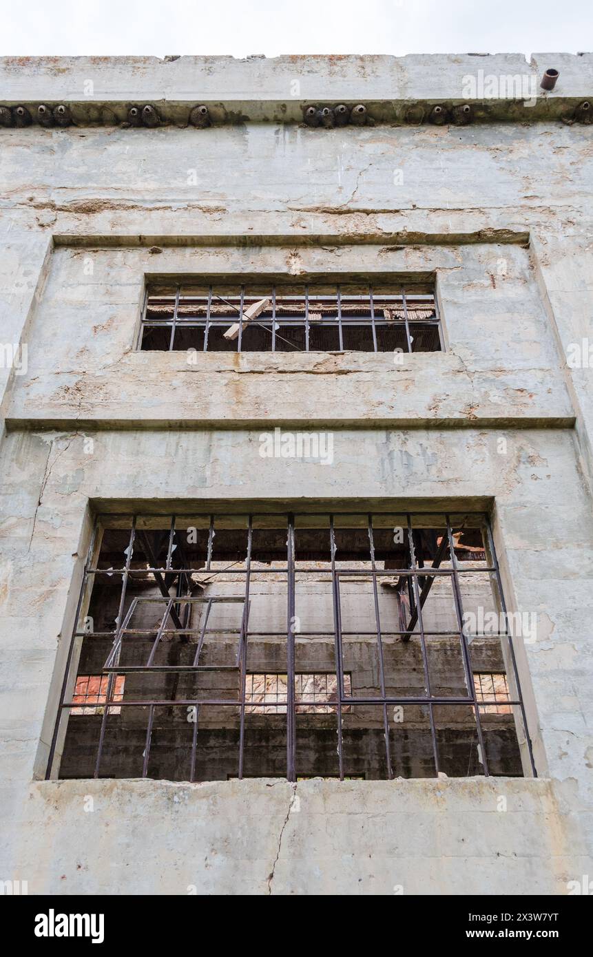 The Laprele Creek and the Old Power House at Ayres Natural Bridge Park ...