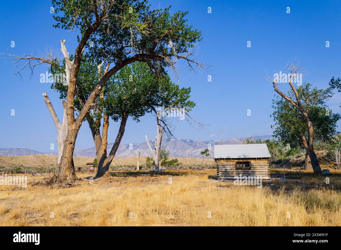 A log cabin on the Ewing-Snell ranch in the Bighorn Canyon National ...