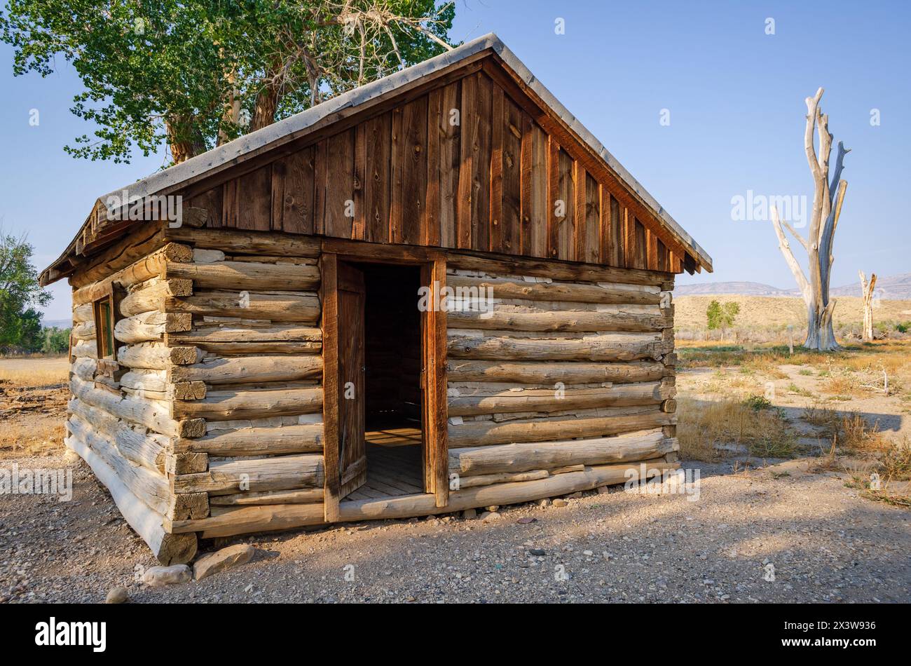 A log cabin on the Ewing-Snell ranch in the Bighorn Canyon National ...