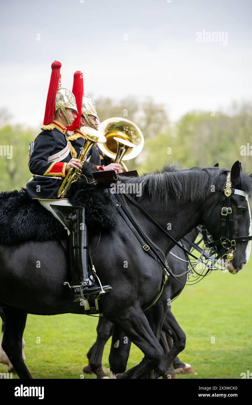 Mounted musicians of the Blues and Royals Household Calvary regiment ...