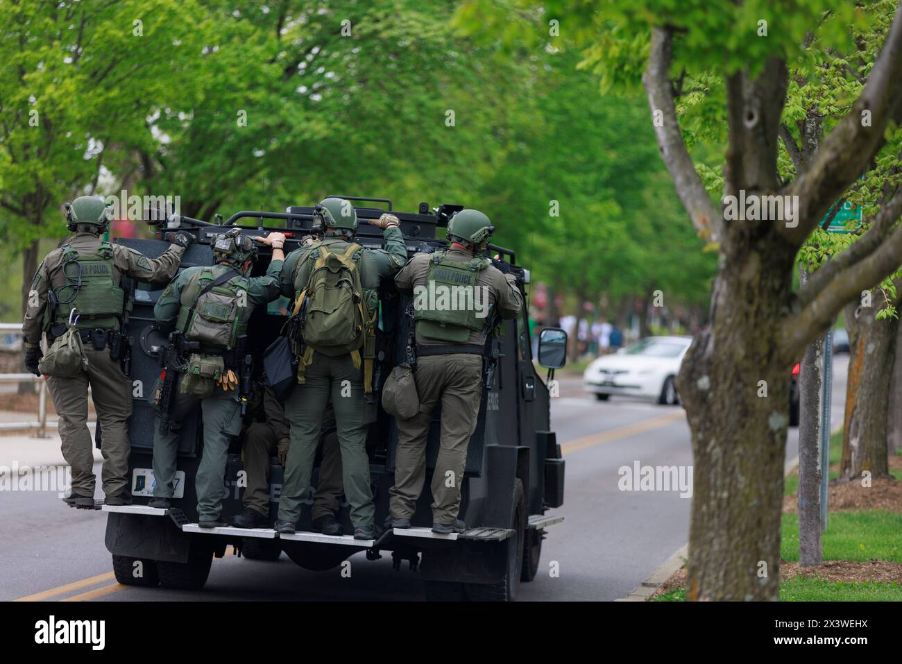 Bloomington, United States. 27th Apr, 2024. Police brought an armored ...