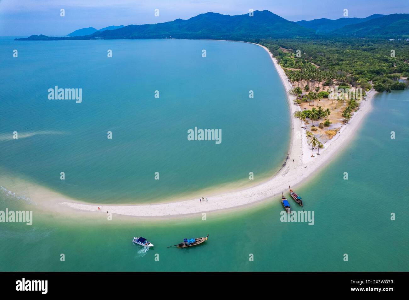 View sandy beach sea laem hi-res stock photography and images - Alamy
