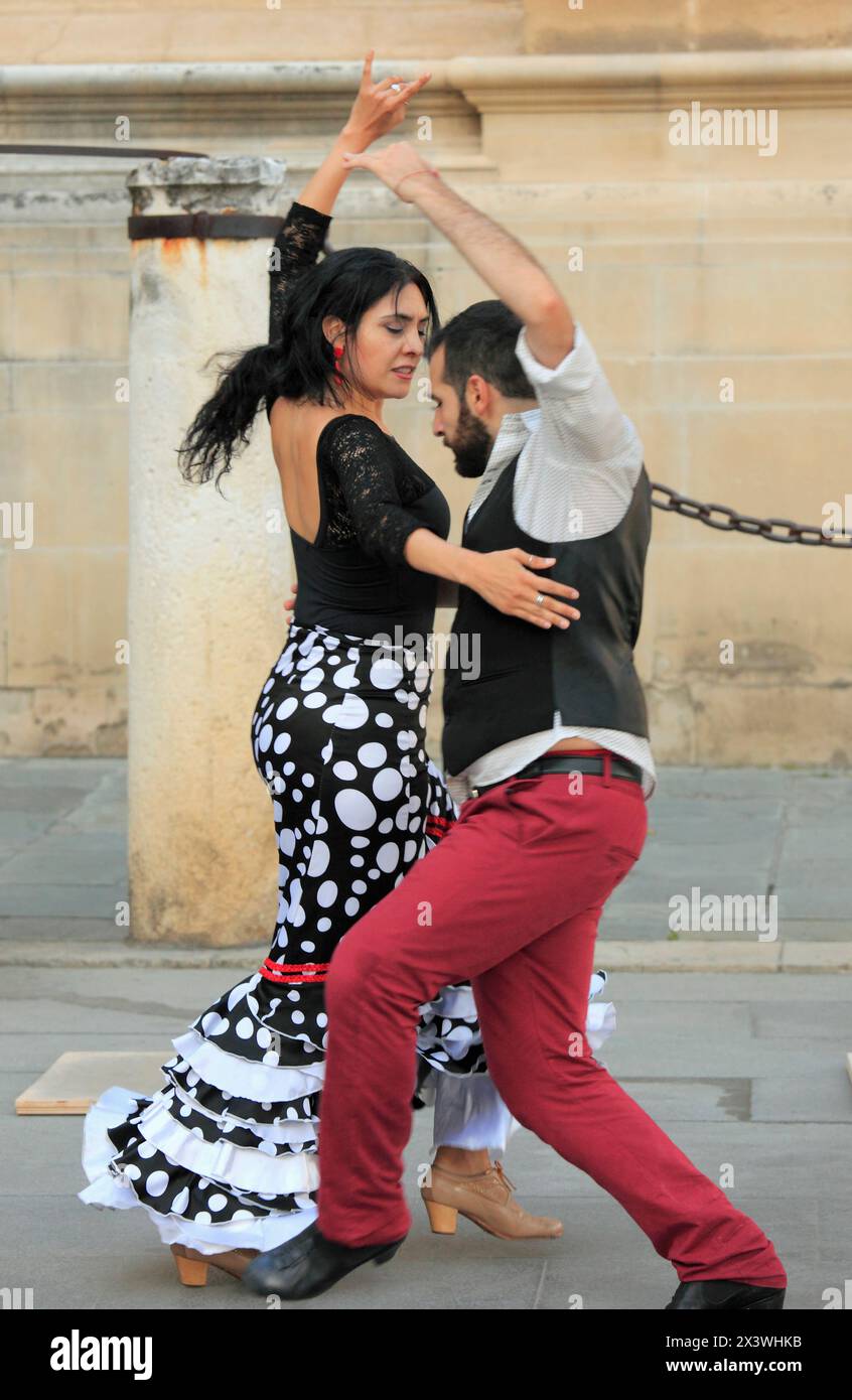 Flamenco dancers andalusia hi-res stock photography and images - Alamy