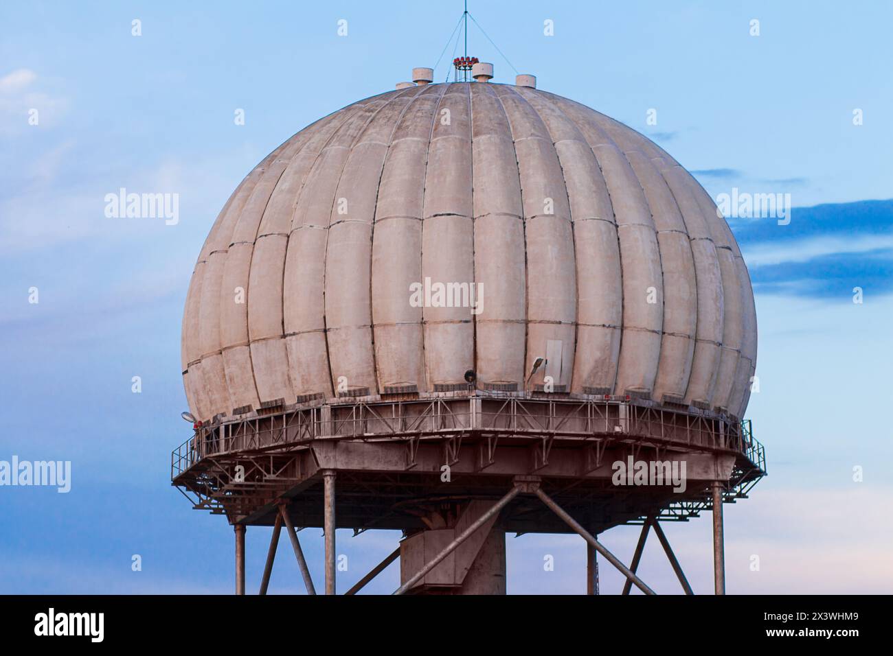 Route radar, radome complex forAir traffic control (surveillance radar ...