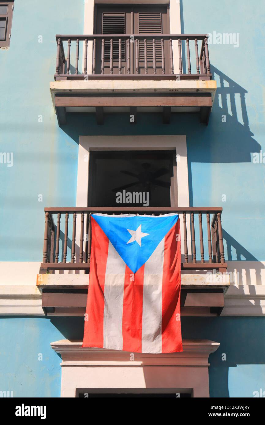 Puerto rico flag urban hi-res stock photography and images - Alamy
