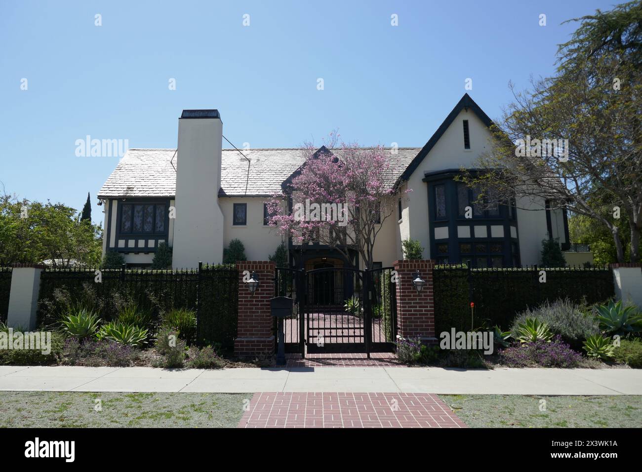 Los Angeles, California, USA 28th April 2024 The Getty House, official ...